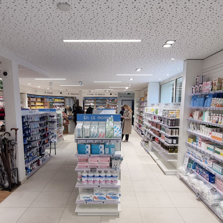 Agencement de pharmacie : Mobilier et aménagement de pharmacie - Boursin Agencement